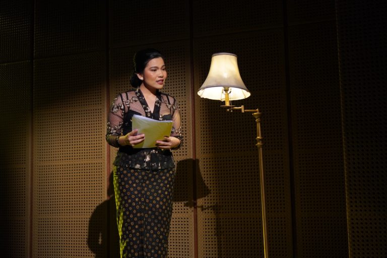 Mengenang Diva Indonesia Di Era 1930-an: 'Kenang-Kenangan Roekiah ...